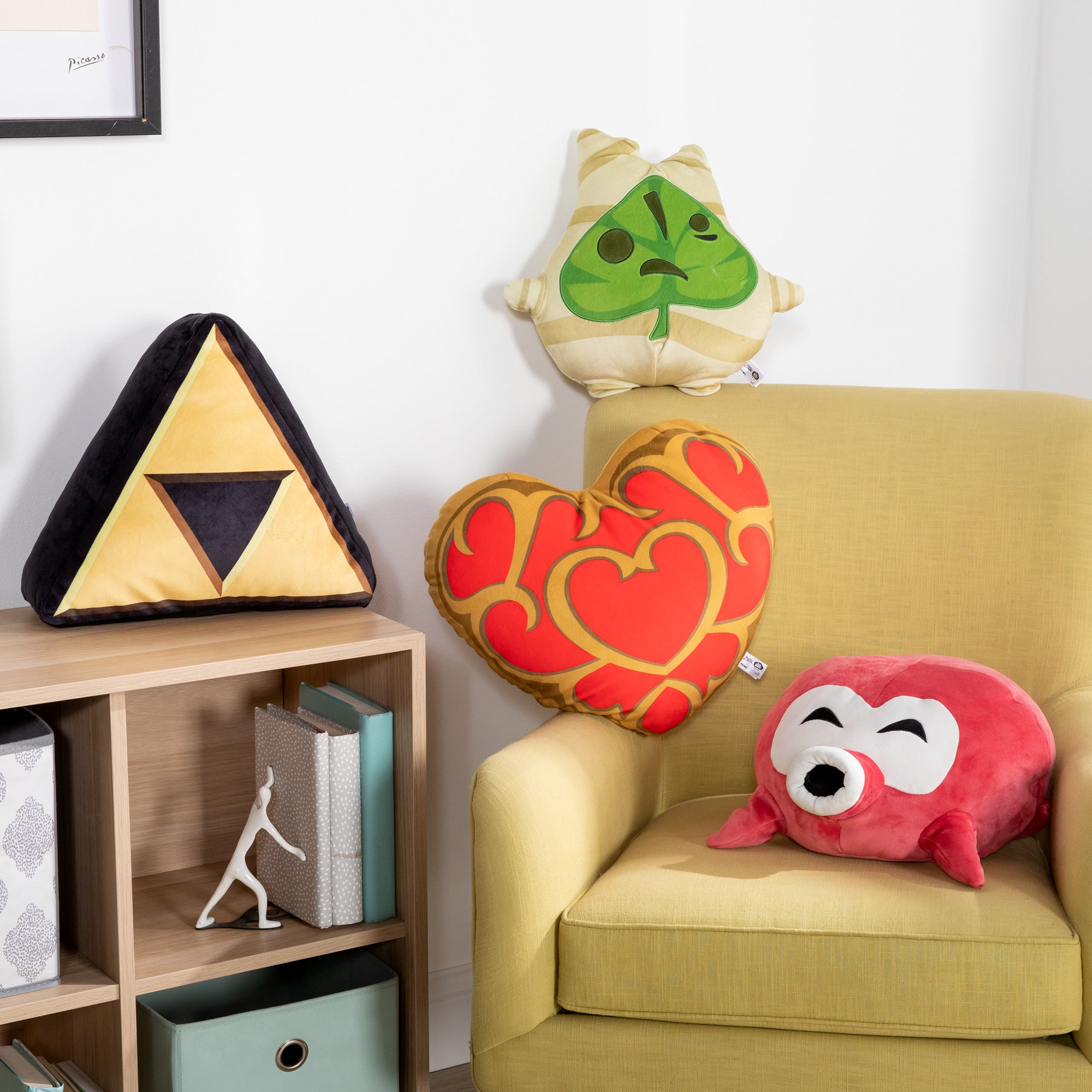 Zelda Mega Plushies – Retro North Games